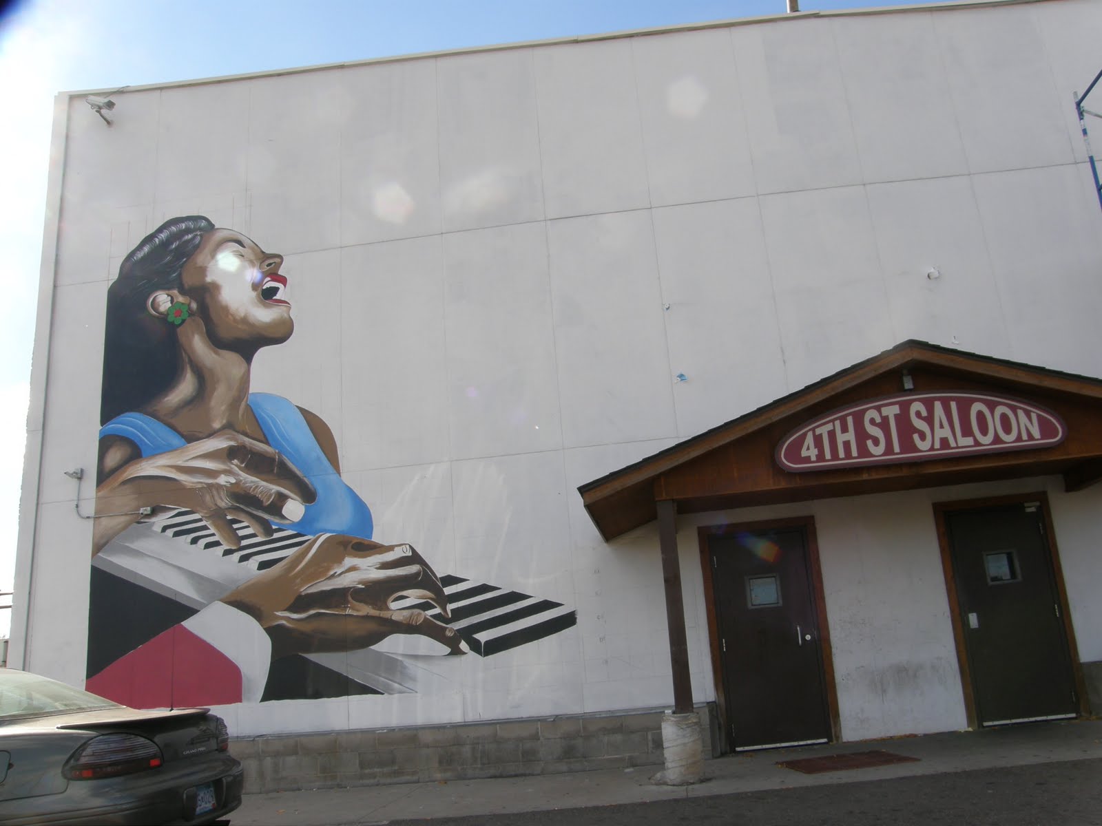 The Adventures of Johnny Northside: 4th Street Saloon Mural Progressing...