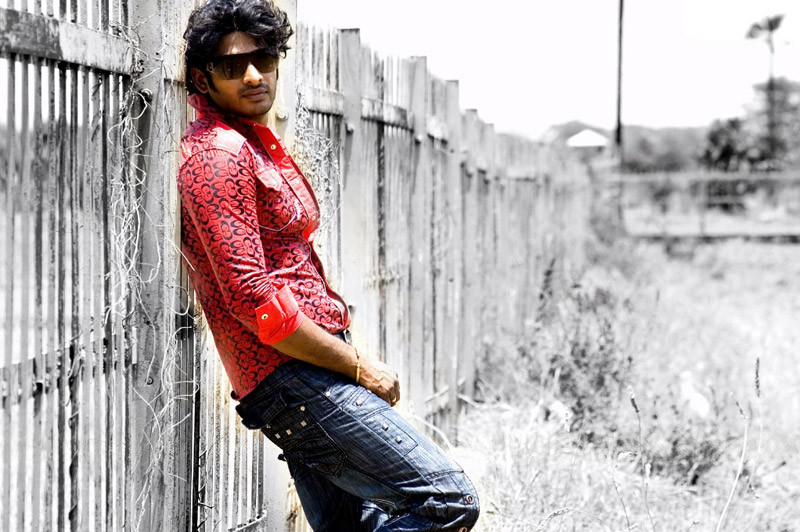 Rave 'N 'Rees: BADMASH MOVIE NEW STILLS