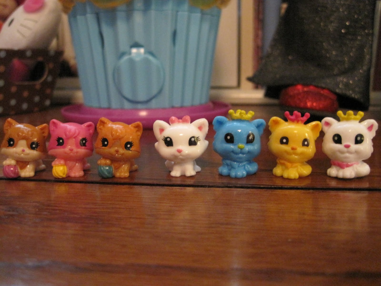 Never Grow Up: A Mom's Guide to Dolls and More: New Beauty and the ...