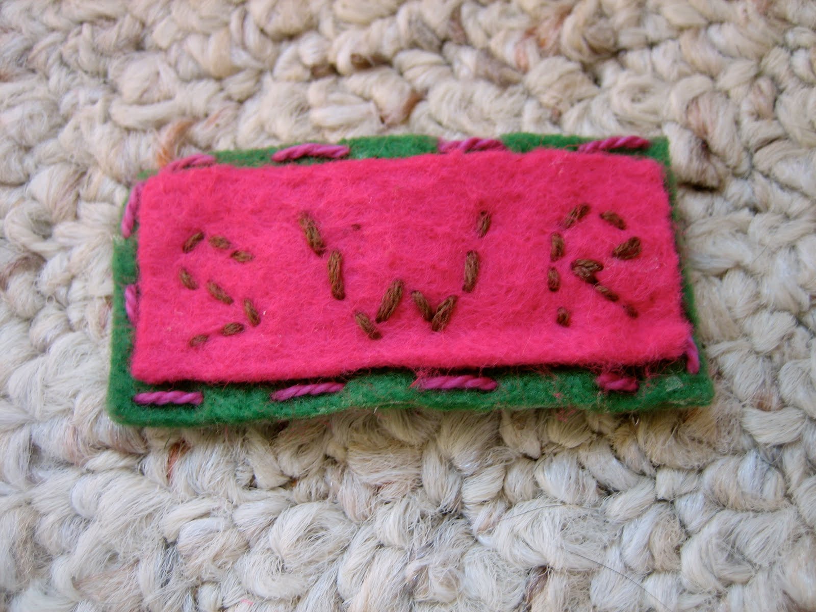 Simple Felt Hair Clip Tutorial - The Cottage Mama