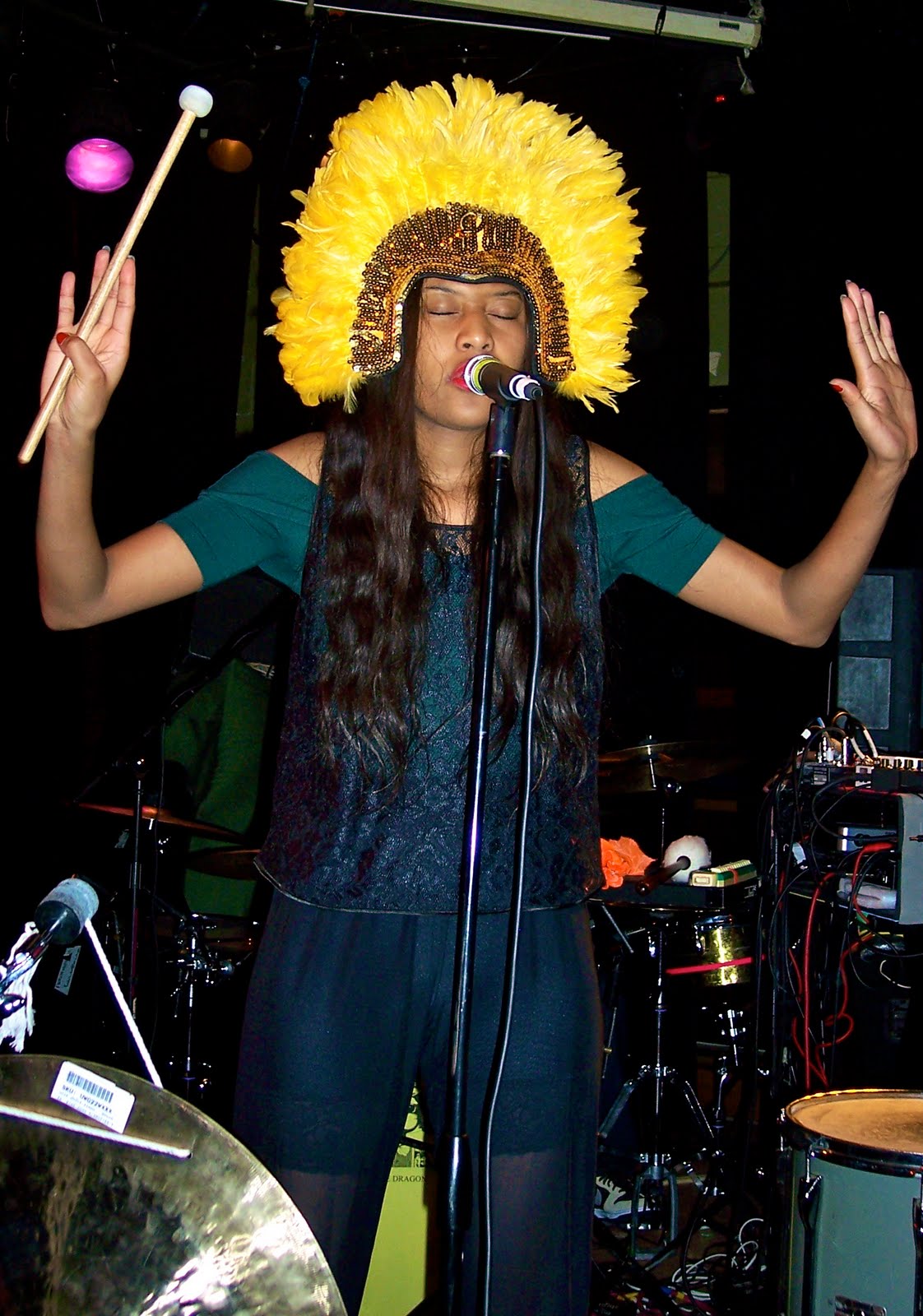 There Stands the Glass: Review: V.V. Brown at the Record Bar