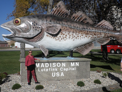 DIS-tur-USA: Bismarck – Madison - Dawson - Hendricks, Minnesota
