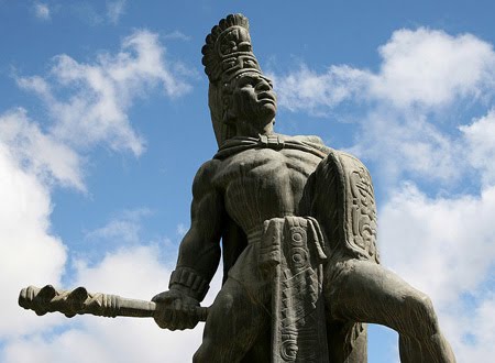 Tecun Uman (K'iche' Maya People Ruler) ~ Bio Wiki | Photos | Videos