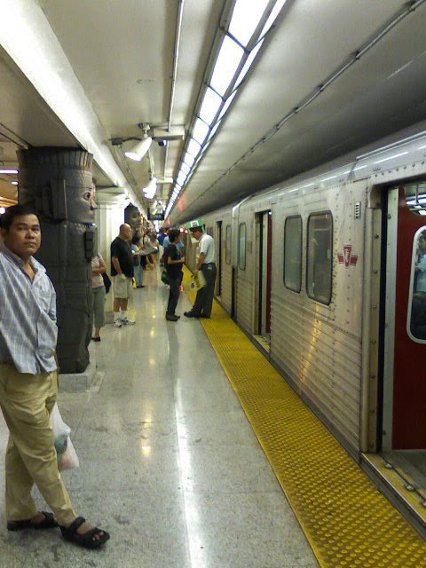 Buck Tracks: TTC - Museum Station - Temporary Transfer Point