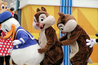 Truck Off COFA: Great conga lines in history