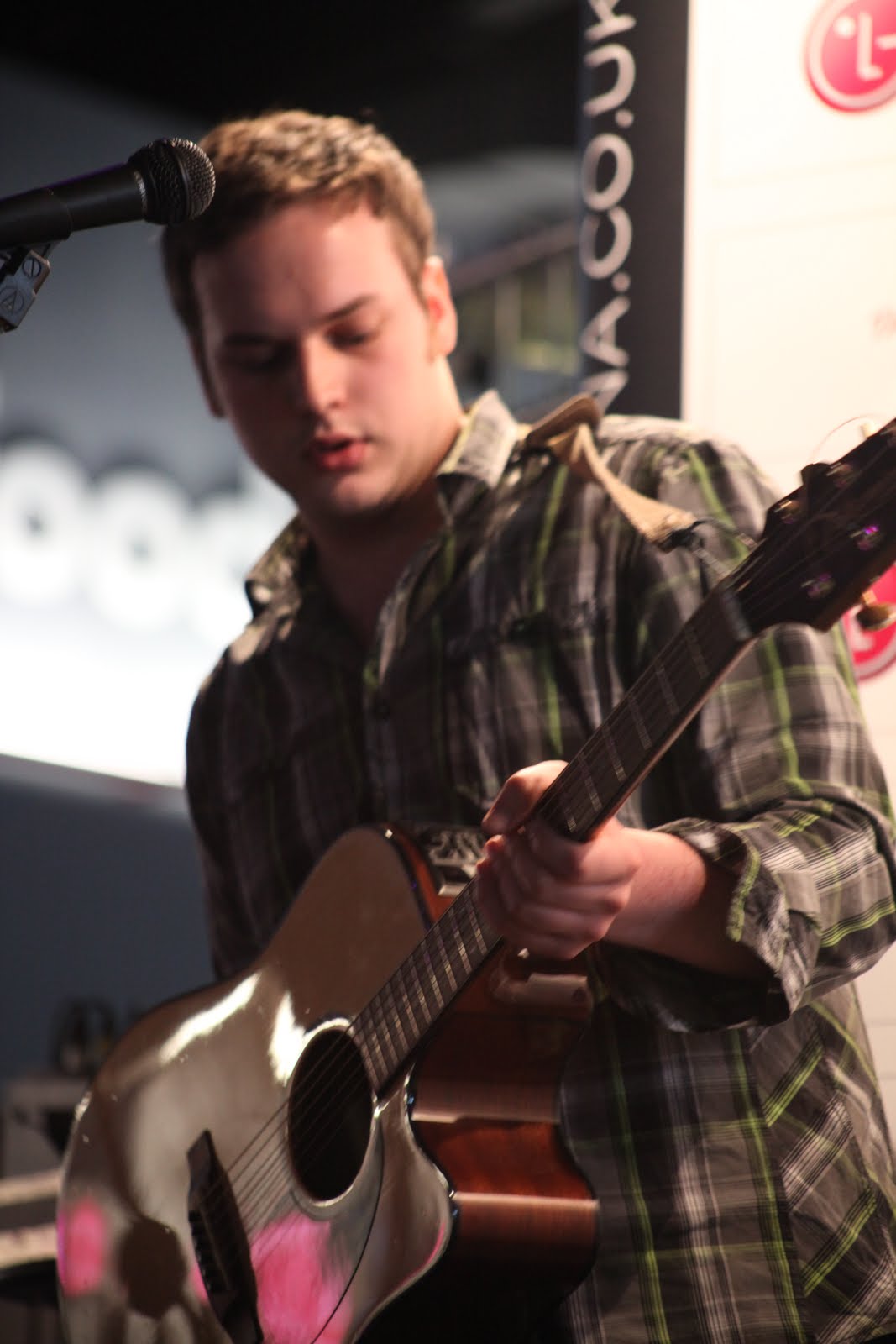 Robert Lane Music : LG Arena, Mark Knopfler and John Mayer