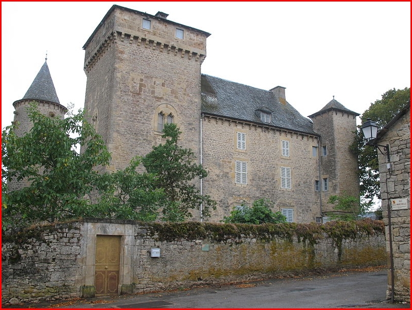 LA FRANCE : CHÂTEAUX: Recoules