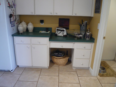 Kitchen and Residential Design: Kitchen desks: absolute necessity or ...