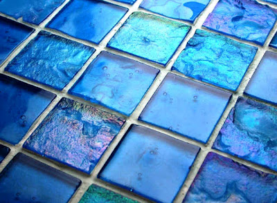 Kitchen and Residential Design: Reader question: Is glass tile a trend?