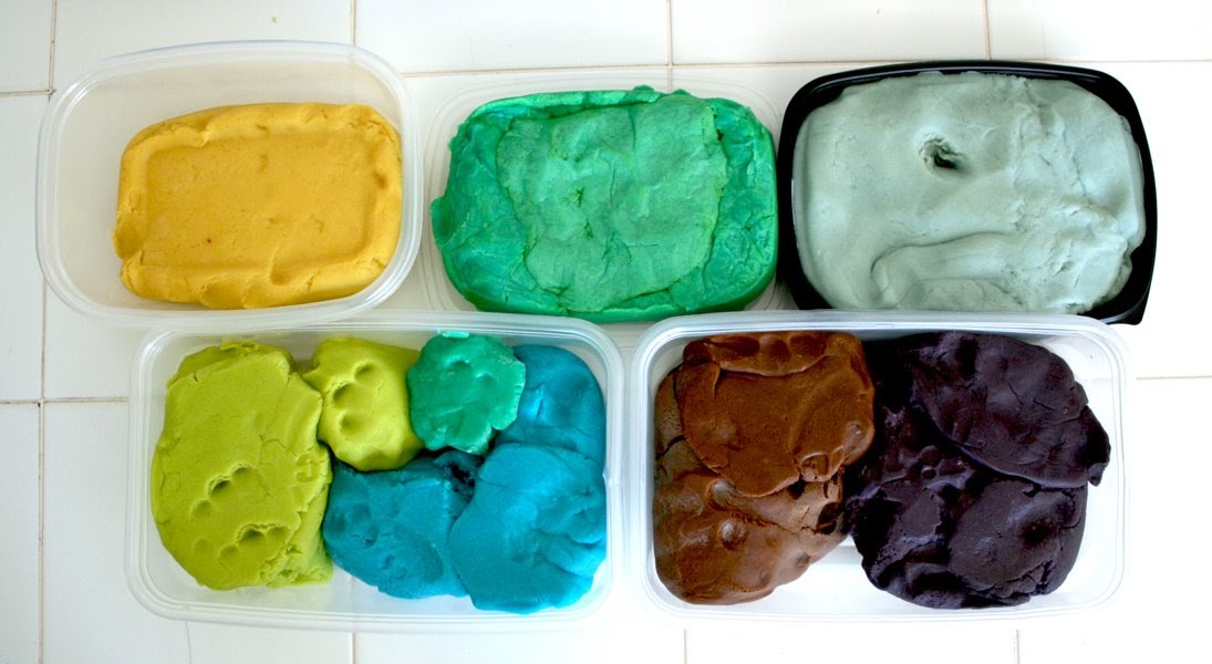 Filth Wizardry: Playdough train table