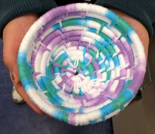 Fun Art Gallery: Yarn Coiled Baskets