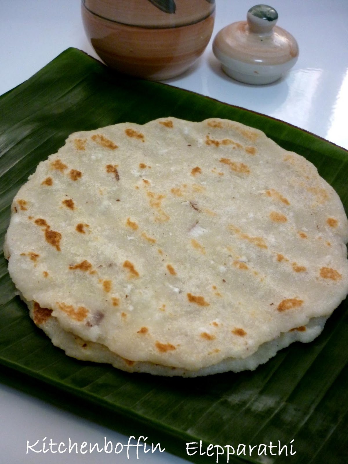 Kitchen Boffin: Elepparathi/ Leaf rolled Malabar bread