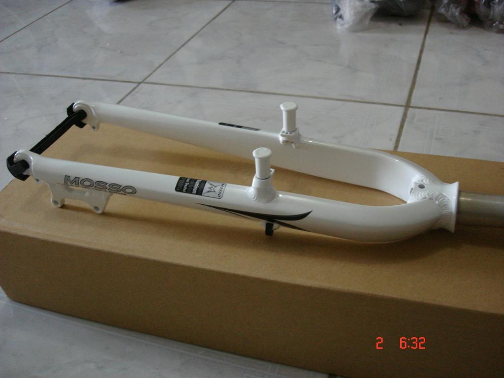 bikemania: Fork MTB MOSSO D2