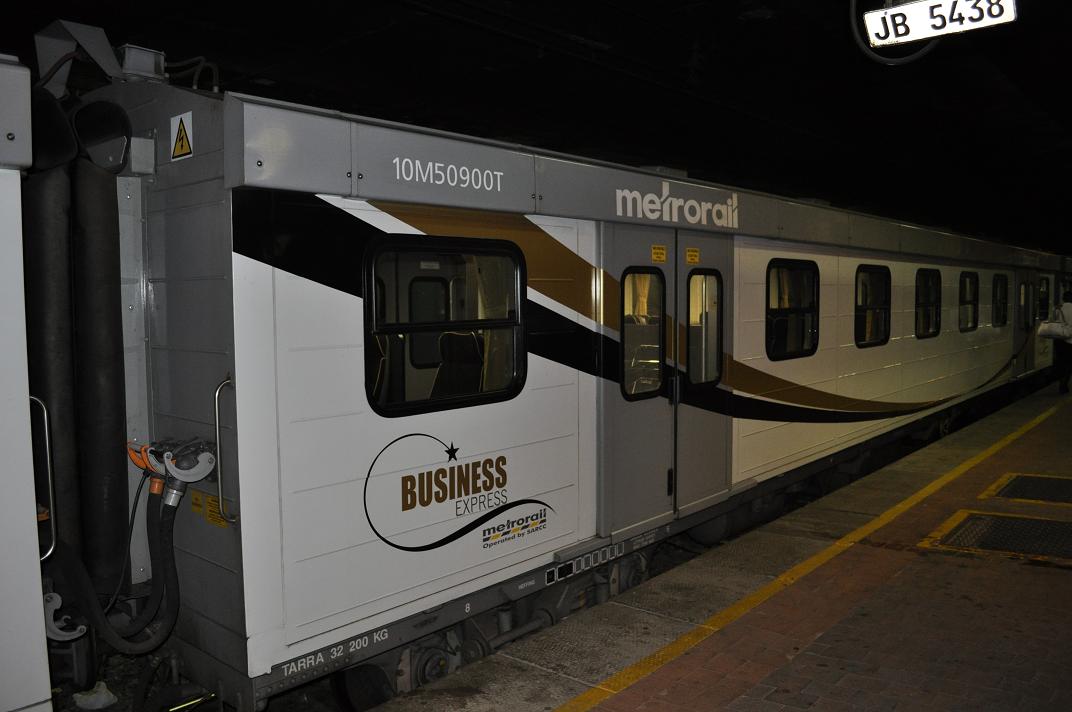 SAR CONNECTA: Metro Rail Business Express - Johannesburg Station (31st ...