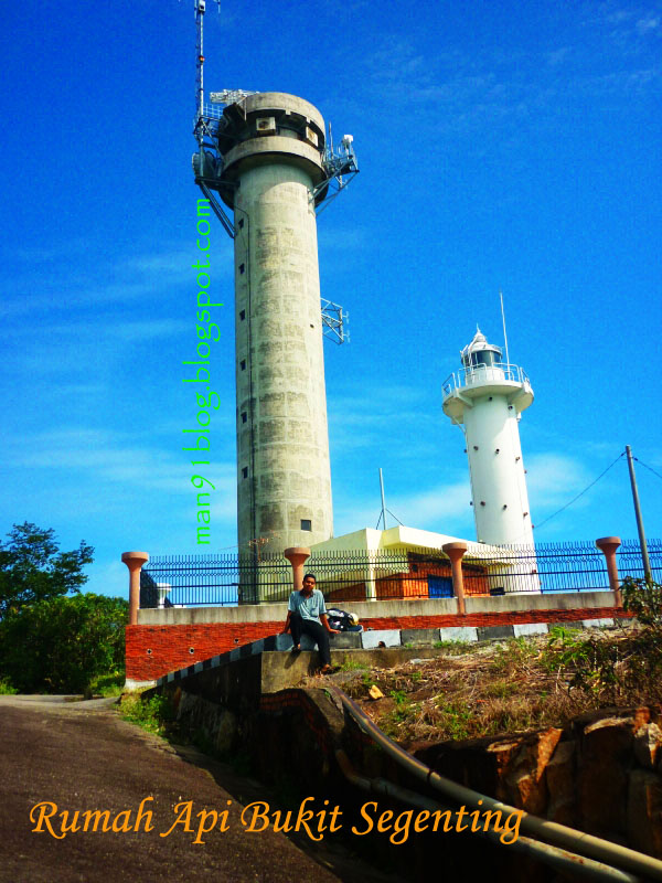 Kepada Blog Aku Bercerita: Rumah Api Bukit Segenting, Batu Pahat