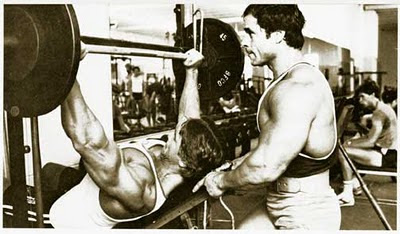 Personal trainers: Press inclinado en la máquina Smith por Arnold ...