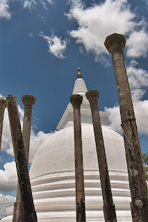 TOPSINHA::..: Thuparama - The oldest dagaba of Sri Lanka