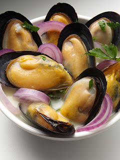 do mussels have poop in them