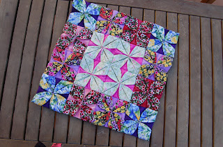 Patchwork una medicina alternativa: origami patchwork para un cojin