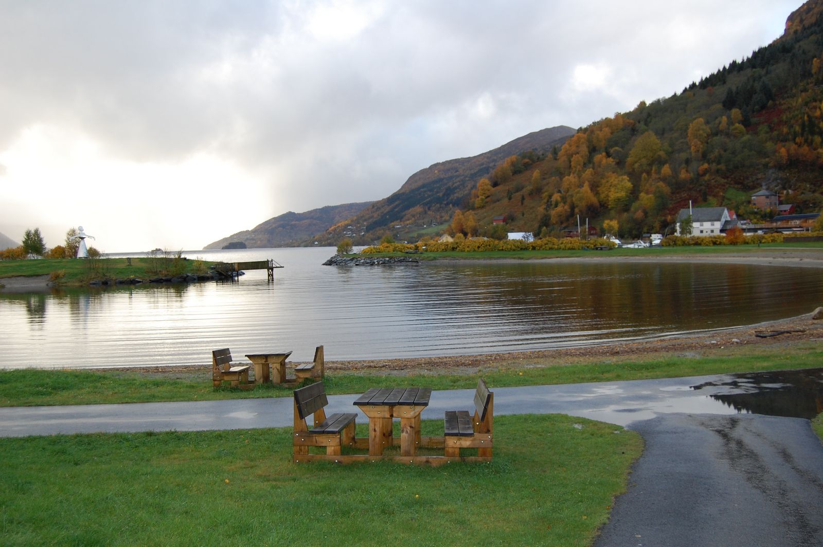 i Naustdal - godt å bu