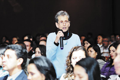 Colectiv@ Cadenas & Rosas: Entrevista a Florence Thomas, psicóloga y ...