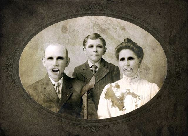 MagicMarkingsArt an artful blog about color and whimsy: Haunted Family ...