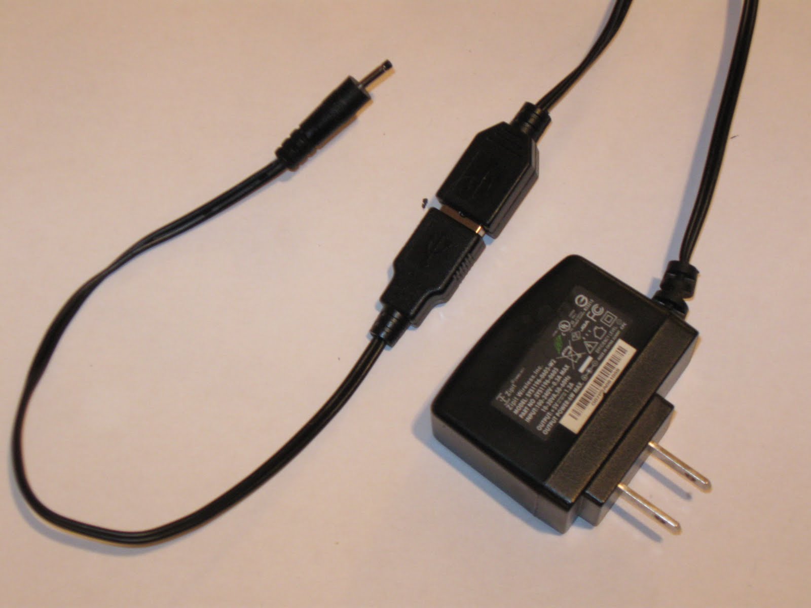 Inside the madness: Zipit Z2 USB Charger
