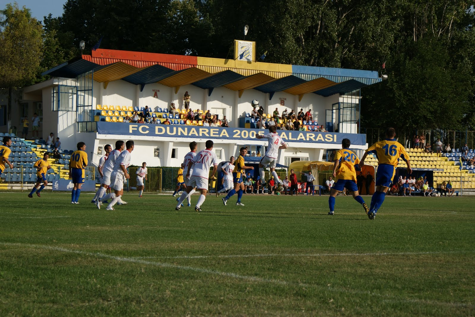 StadioaneRomania: Stadioane Liga 3 Stadionul Municipal"Dunarea ...