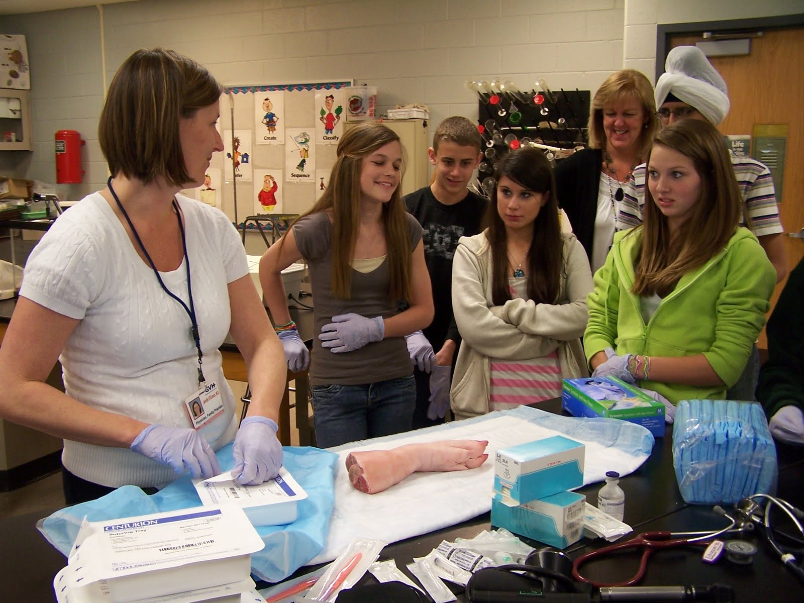 The Reporter Blogs: etc etc: GVMP Doctor Explains How to Sew Stitches