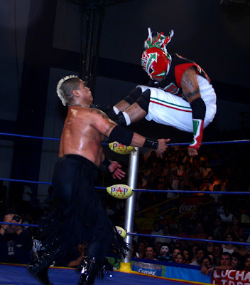 FUNCION DE QUERETARO AAA: LOS MEXICAN POWERS (JOE LIDER, CRAZY BOY Y ...