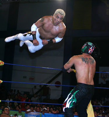 FUNCION DE QUERETARO AAA: LOS MEXICAN POWERS (JOE LIDER, CRAZY BOY Y ...