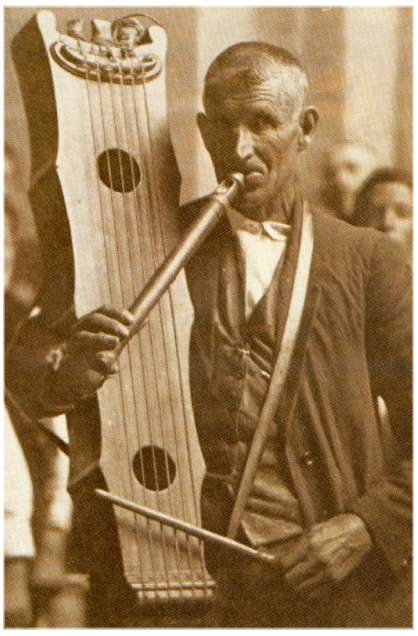 Esto es Aragón: INSTRUMENTOS: CHIFLO Y CHICOTEN