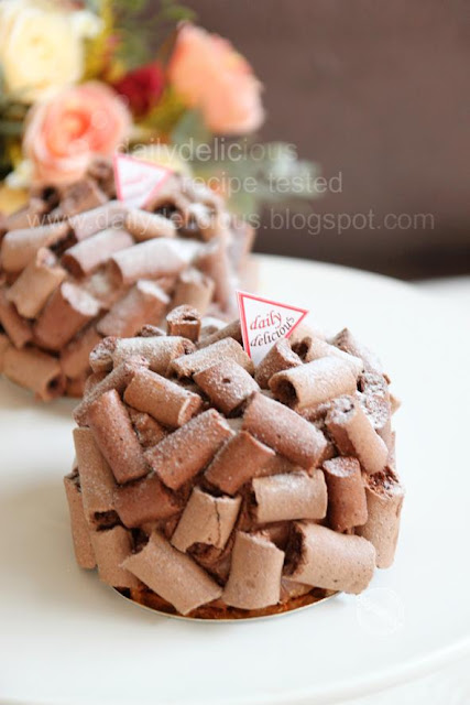 dailydelicious: Concorde Cake: Chocolate mousse and meringue cake, to ...