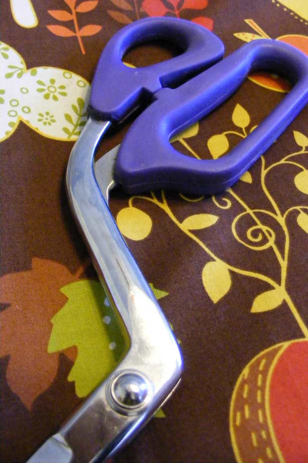Longarm Virgin: Handi Quilter Batting Scissors... who knew????