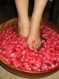 Holistic Yoga Health: Wonderful Honey Rose Petal Foot Bath