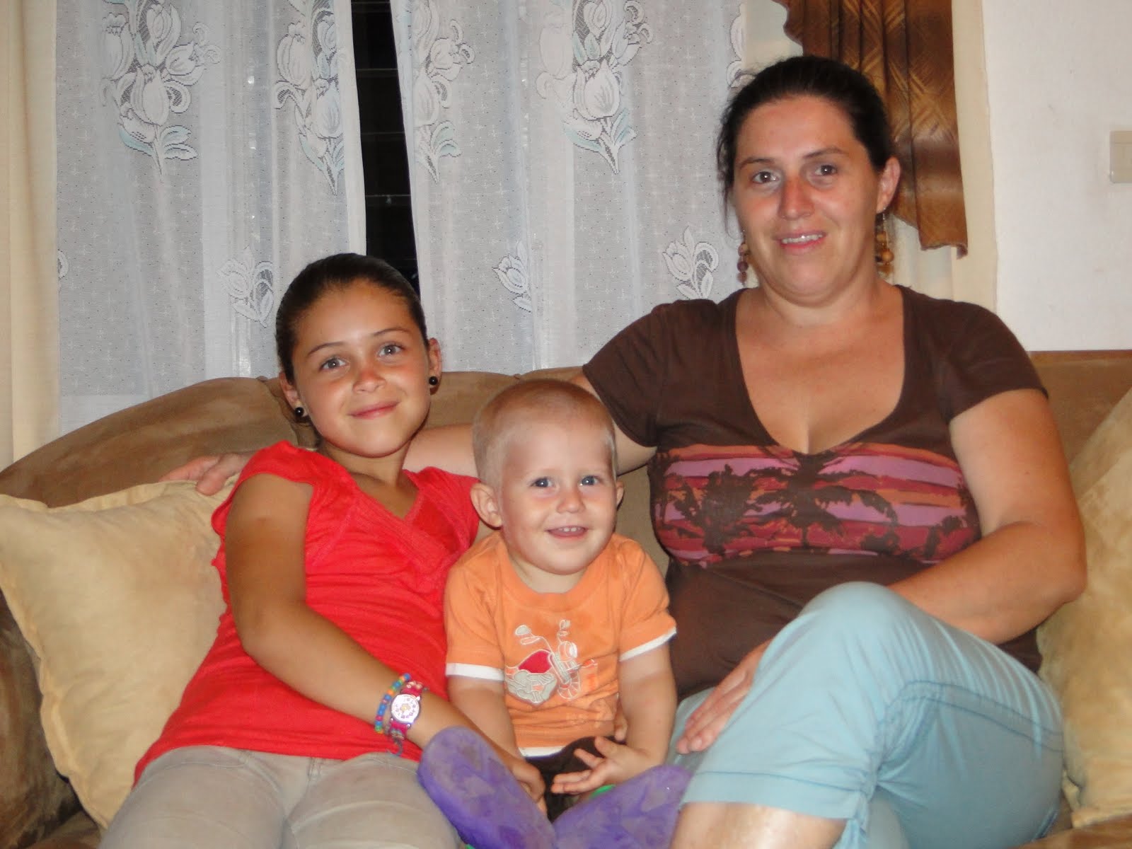 CRRTravel.com: A Costa Rican Family de Esterh, Maryel, y Josue