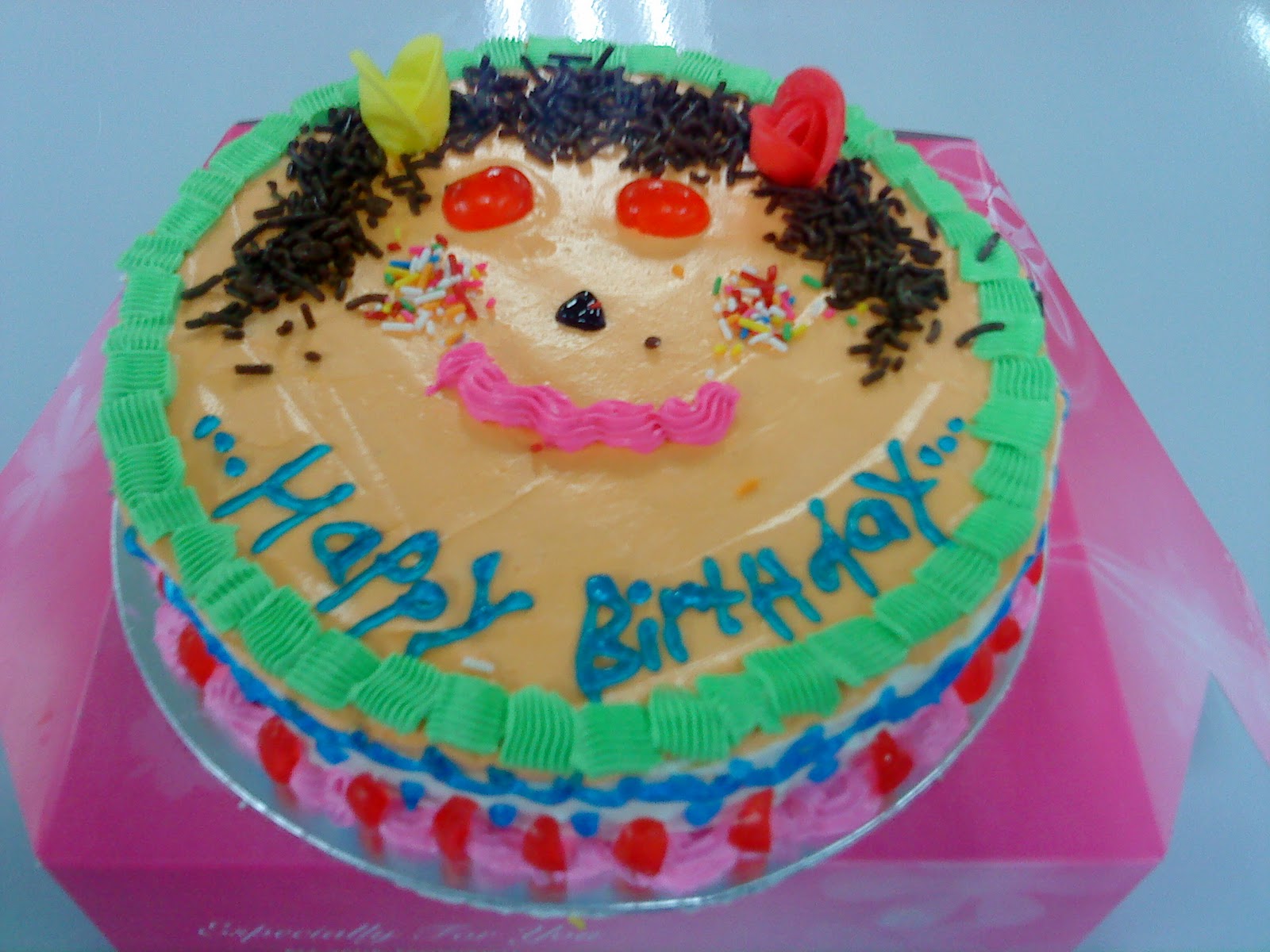 NadiRah FarHana Blog: biLa CikGu NadiRah FirsT tiMe dEcO CakE...erk..!!!