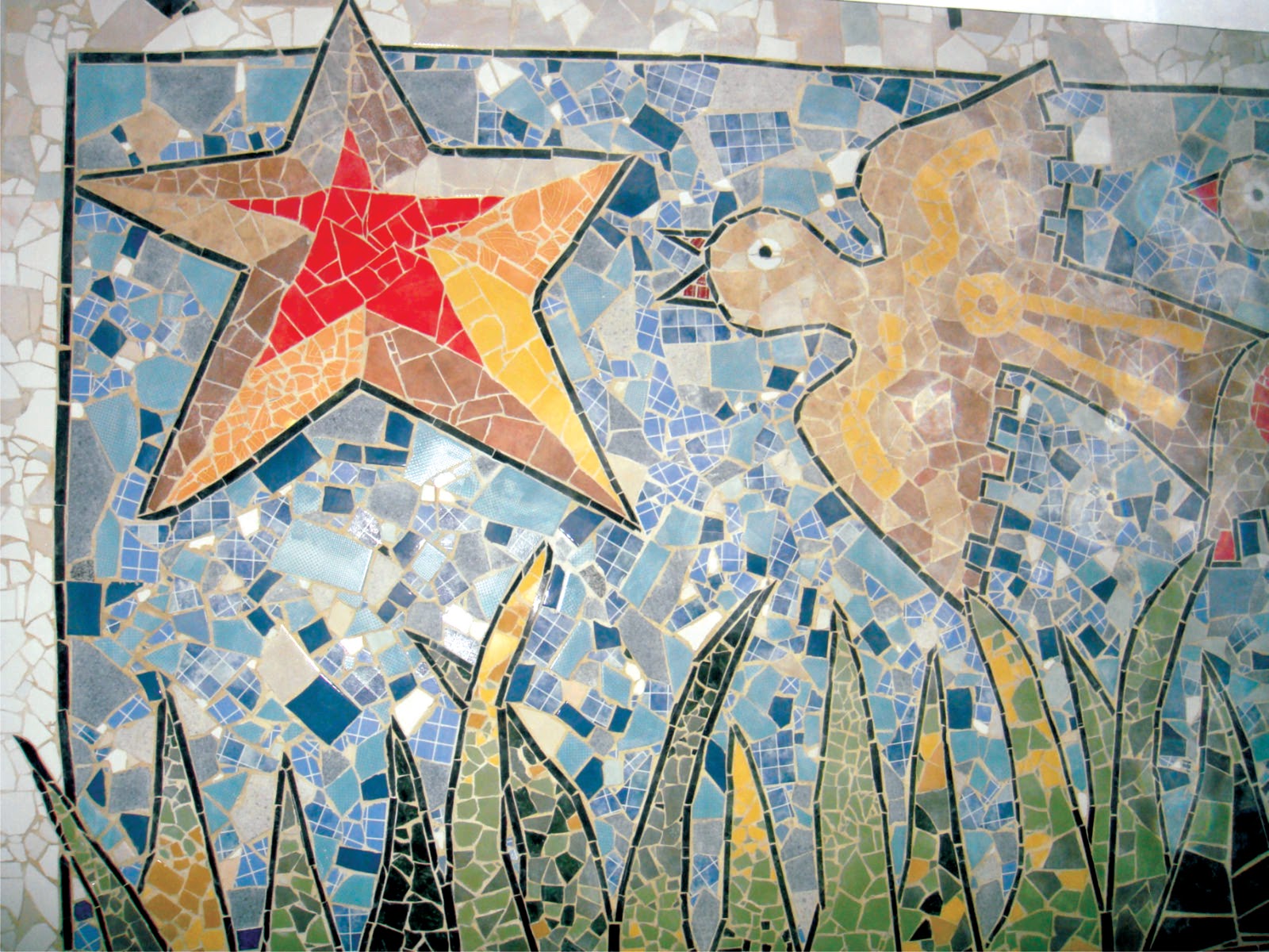 Murales: Mural en Mosaico - Banco de la Mujer