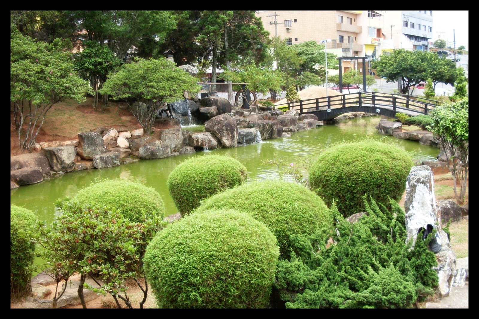 E lá vamos nós...: Praça da Amizade - Cotia