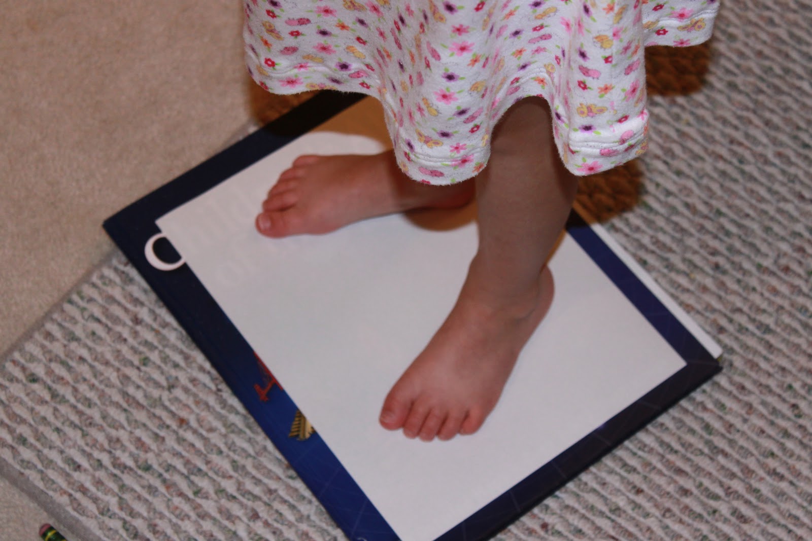 Craftin' Texan: Paper Chain Skeleton