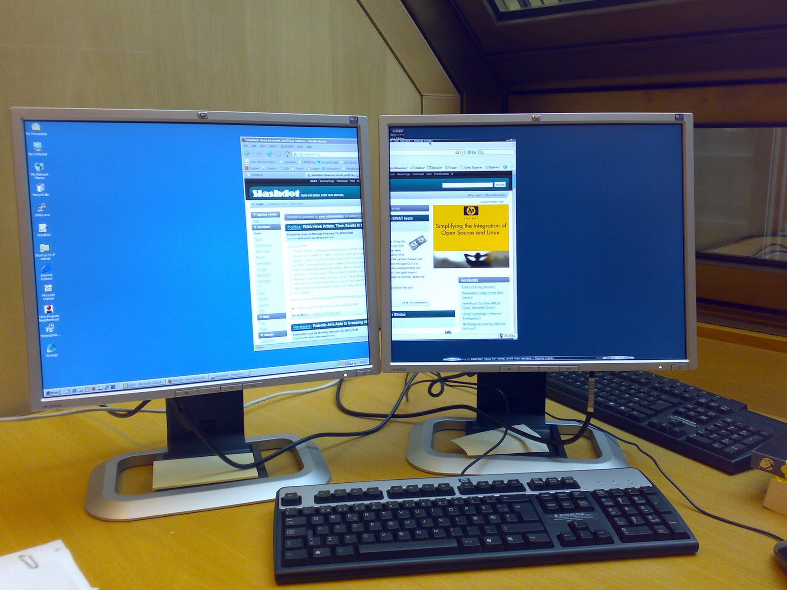 Lars Strand's blog: Synergy - two screens, two OSes