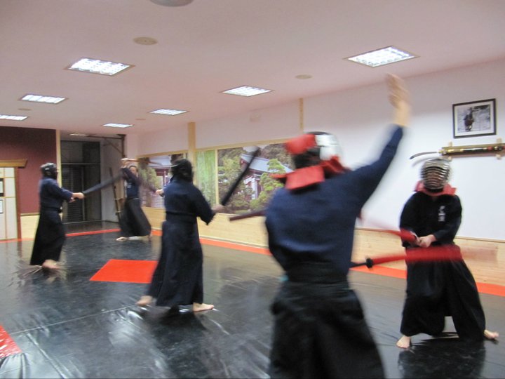 Ken-Zen Dojo: Keiko Iaijutsu Seteiai y Toyama Ryu Battôjutsu