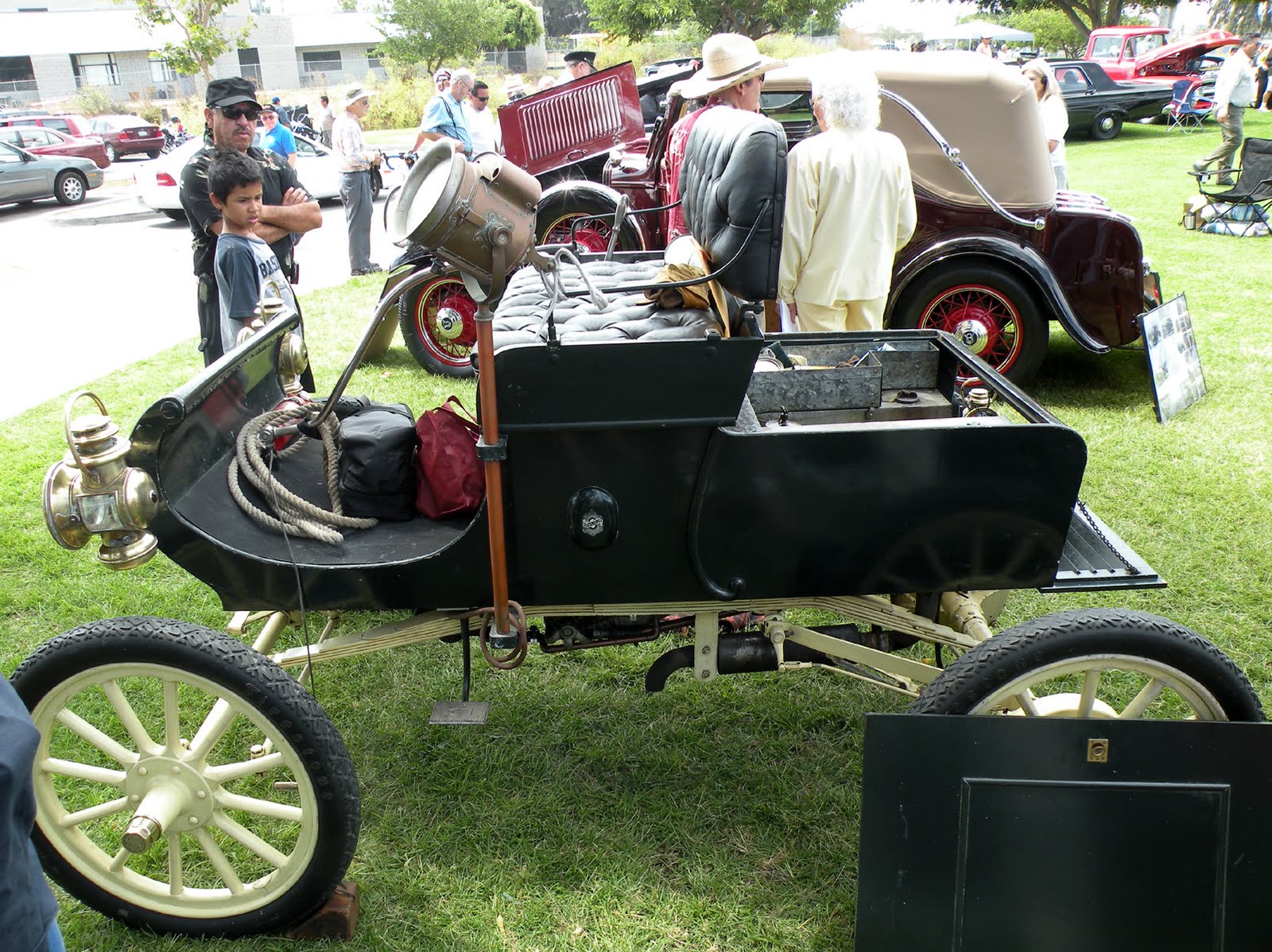 Just A Car Guy: Curved dash Oldsmobile... over a hundred years old ...