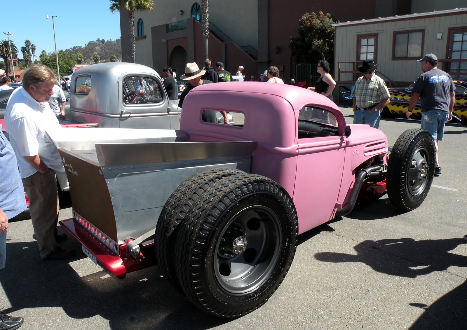 Just A Car Guy: Pink hot rod dualie... ya won't see another one of these