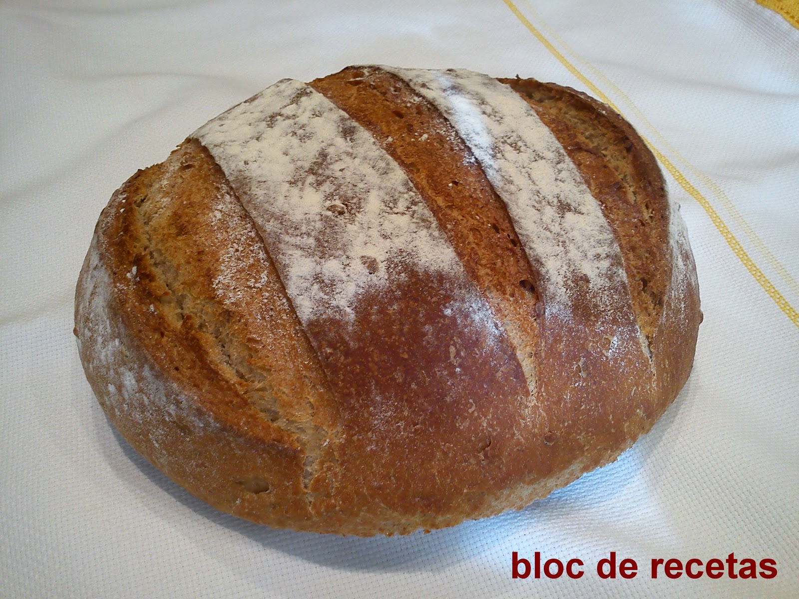 Bloc de recetas: Pan rústico 100 % integral