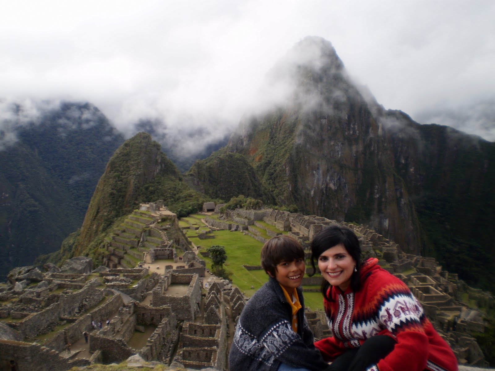 MANGUITO REVIEW: Un viaje místico: Manguito Review en Machu Picchu