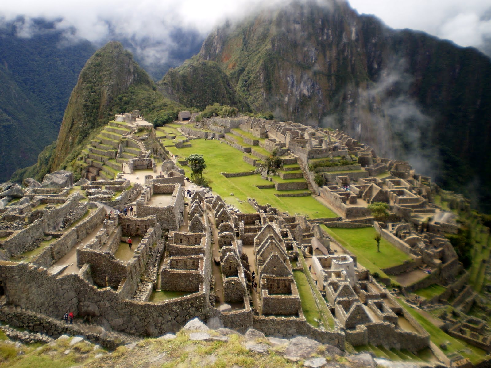 MANGUITO REVIEW: Un viaje místico: Manguito Review en Machu Picchu