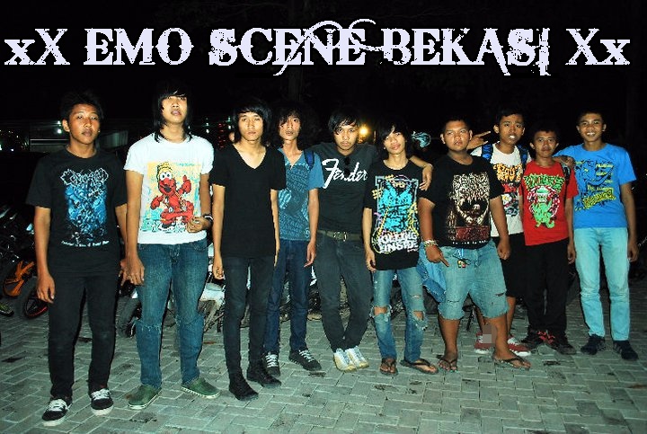 blog senyam senyum :): emo scene bekasi !! :D