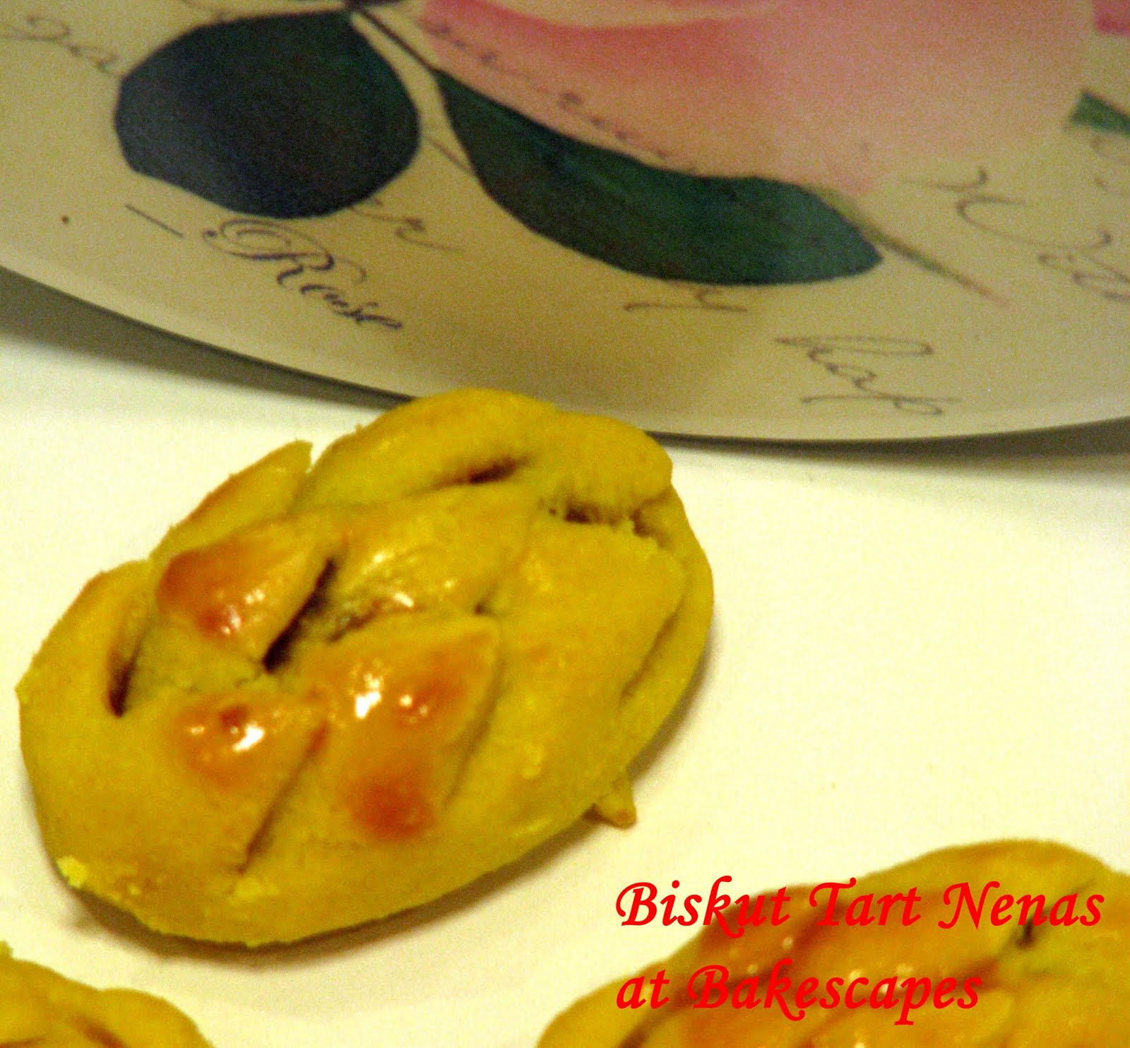 BakeScapes: Biskut Tart Nenas (Pineapple Tart Cookies)