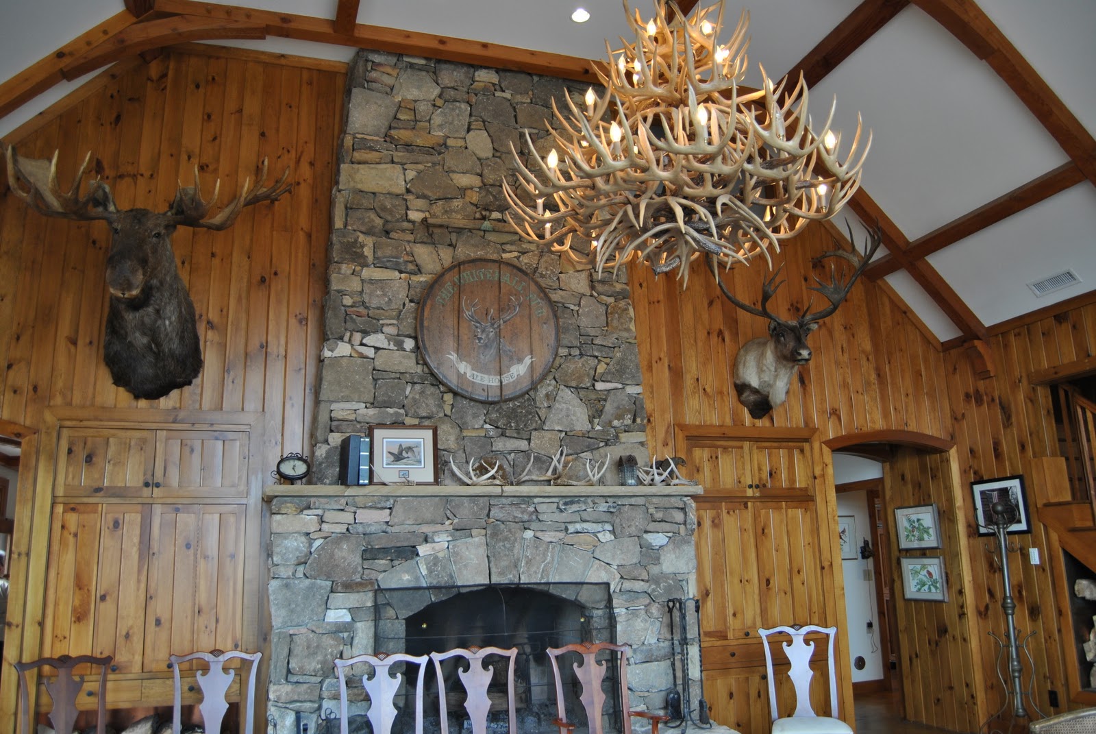 Around The Curve: Lunch At A Hunting Club